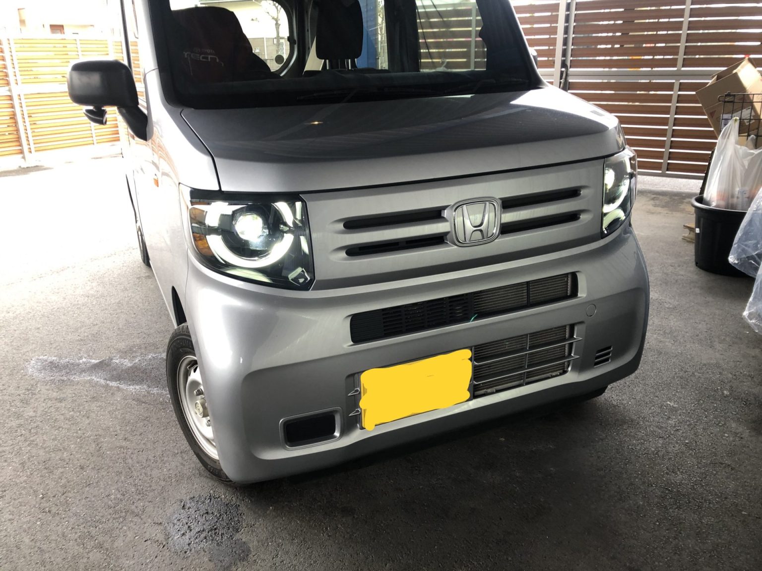 N-VANのヘッドライトをファン仕様のLEDヘッドライトに持ち込み交換！配線あっても配線加工は必要。 | くるまのでんきや今尾電機