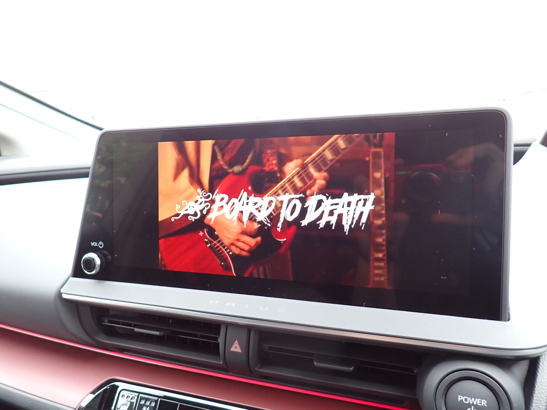 新型60系プリウスに、datasystem製テレビキャンセラーと後付けHDMI取付！ | くるまのでんきや今尾電機