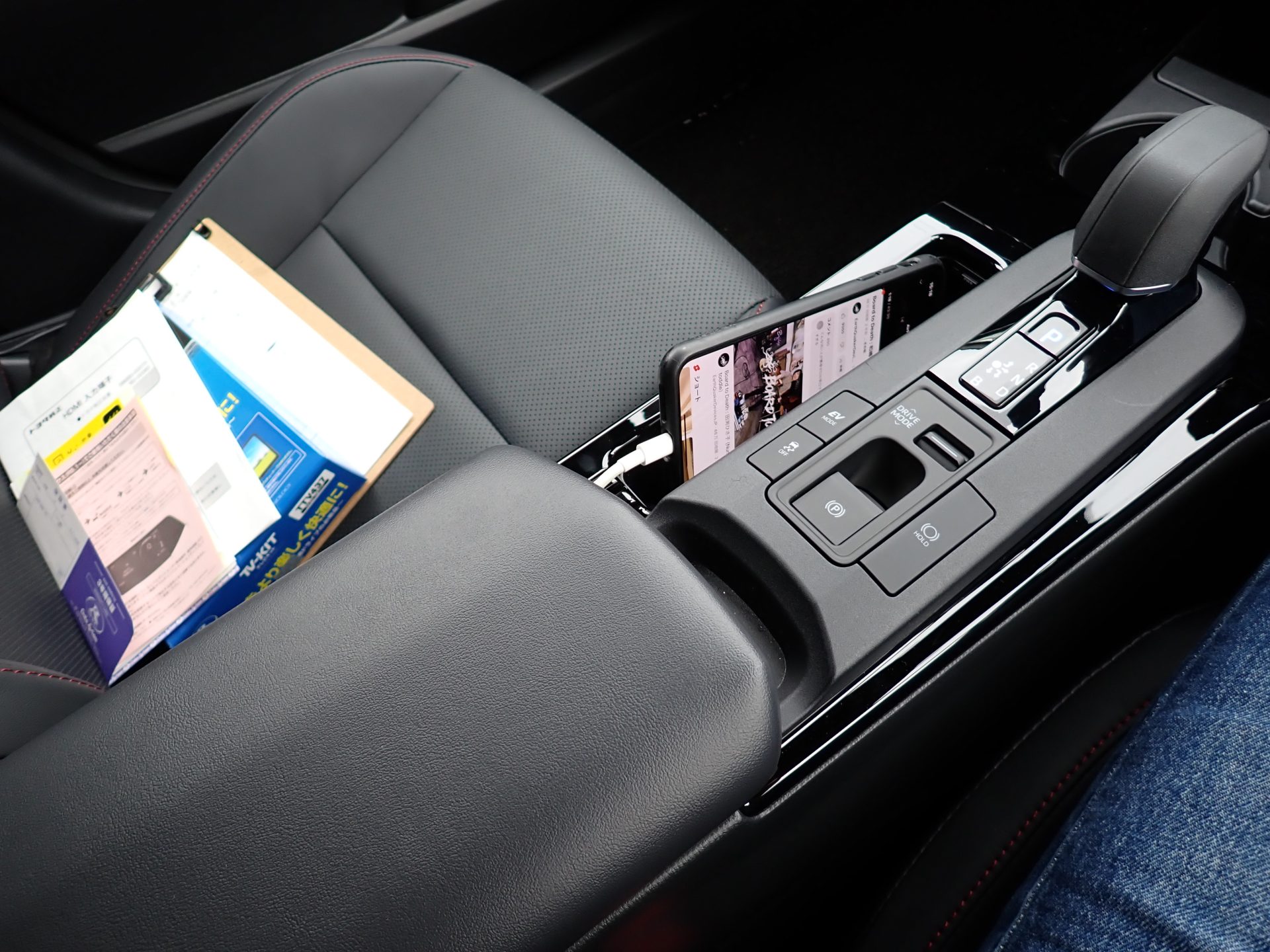 新型60系プリウスに、datasystem製テレビキャンセラーと後付けHDMI取付！ | くるまのでんきや今尾電機